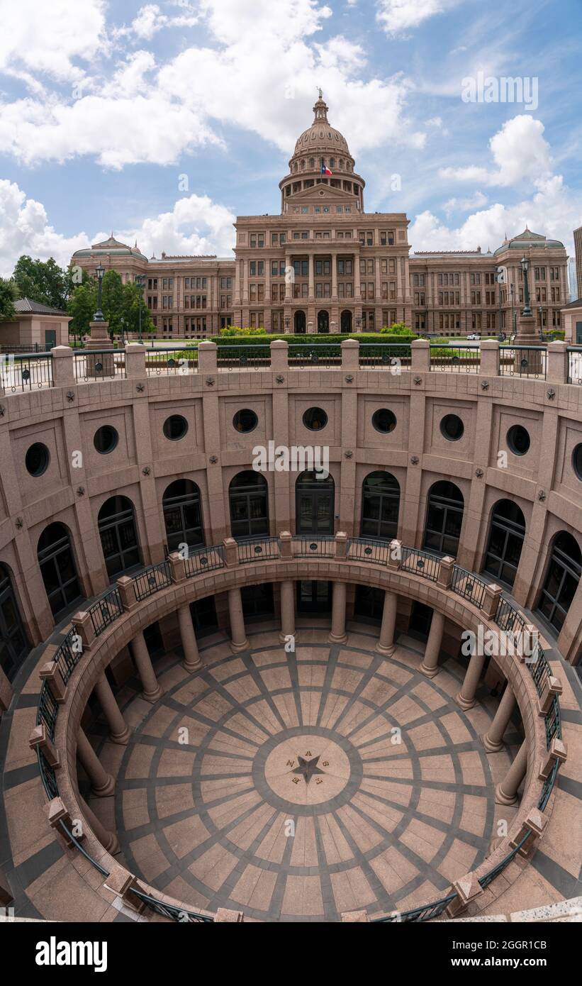 Portrait Panorama of the Texas Capitol with a view of the Circle ...