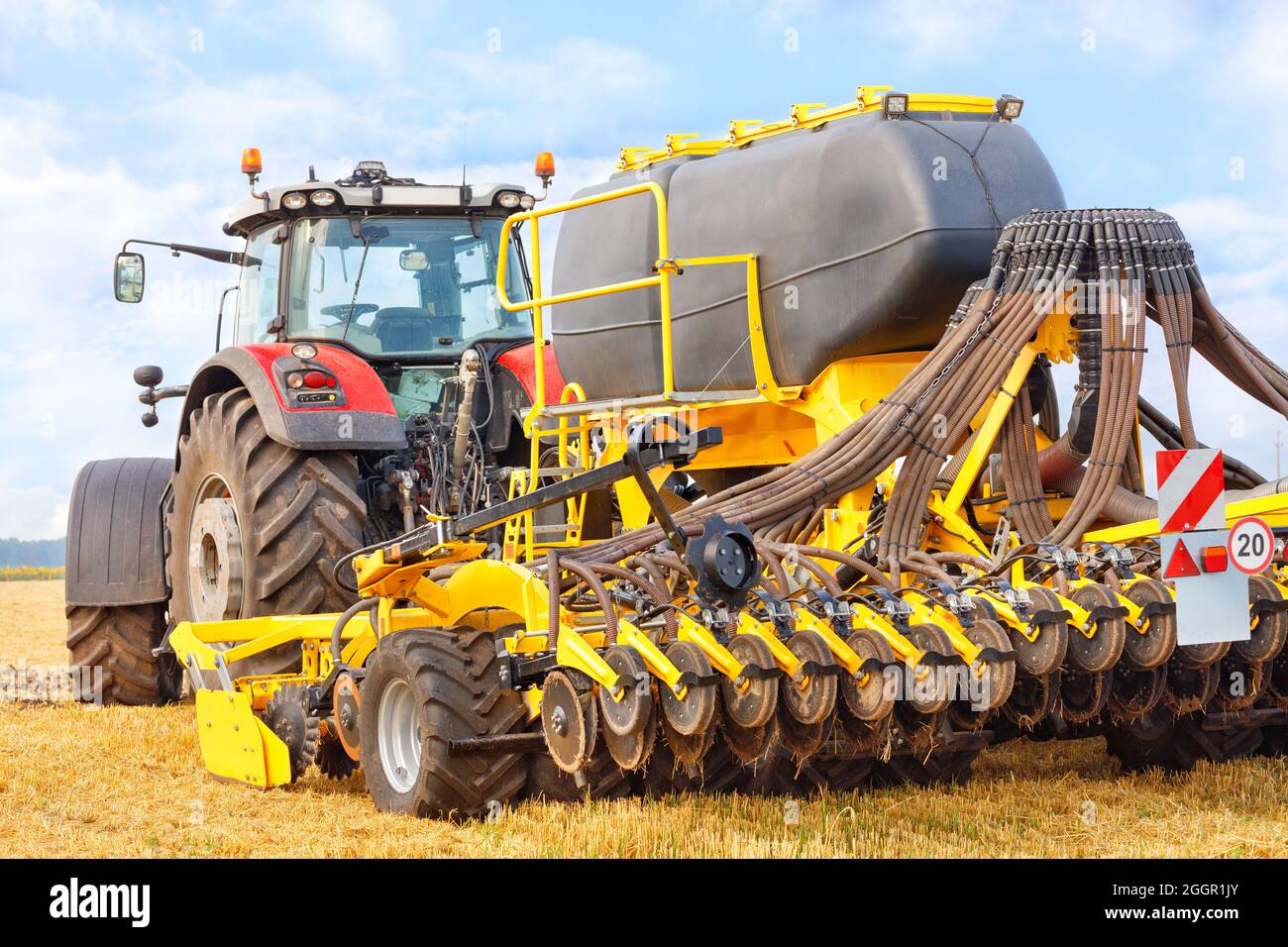 Universal grain sowing machine, lightweight design with a disk ...
