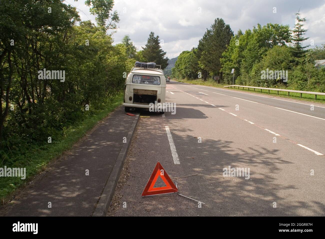 Bus breakdown hi-res stock photography and images - Alamy