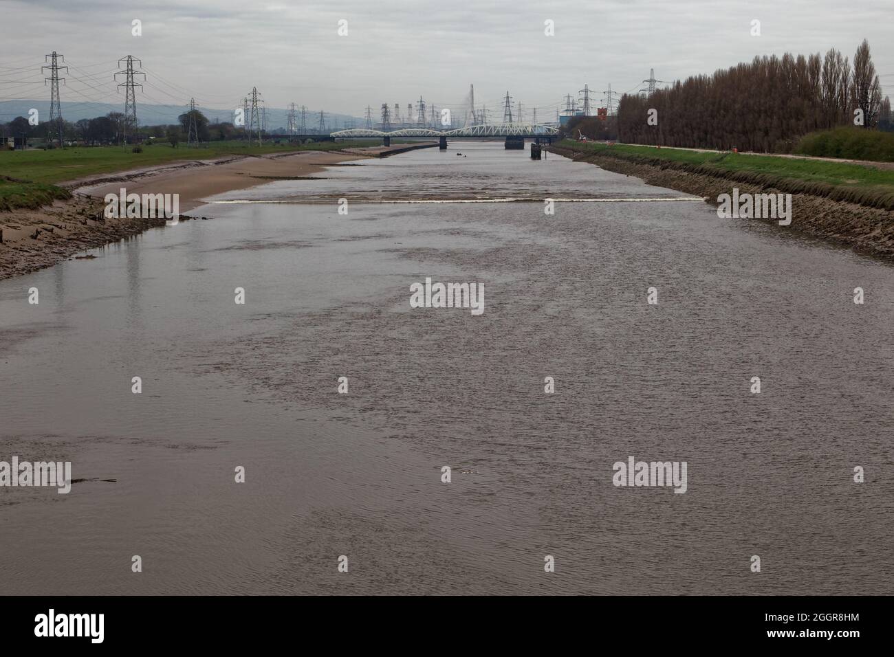 Tne Dee Tidal Bore in New Cut channel between Queensferry and Saltney ...