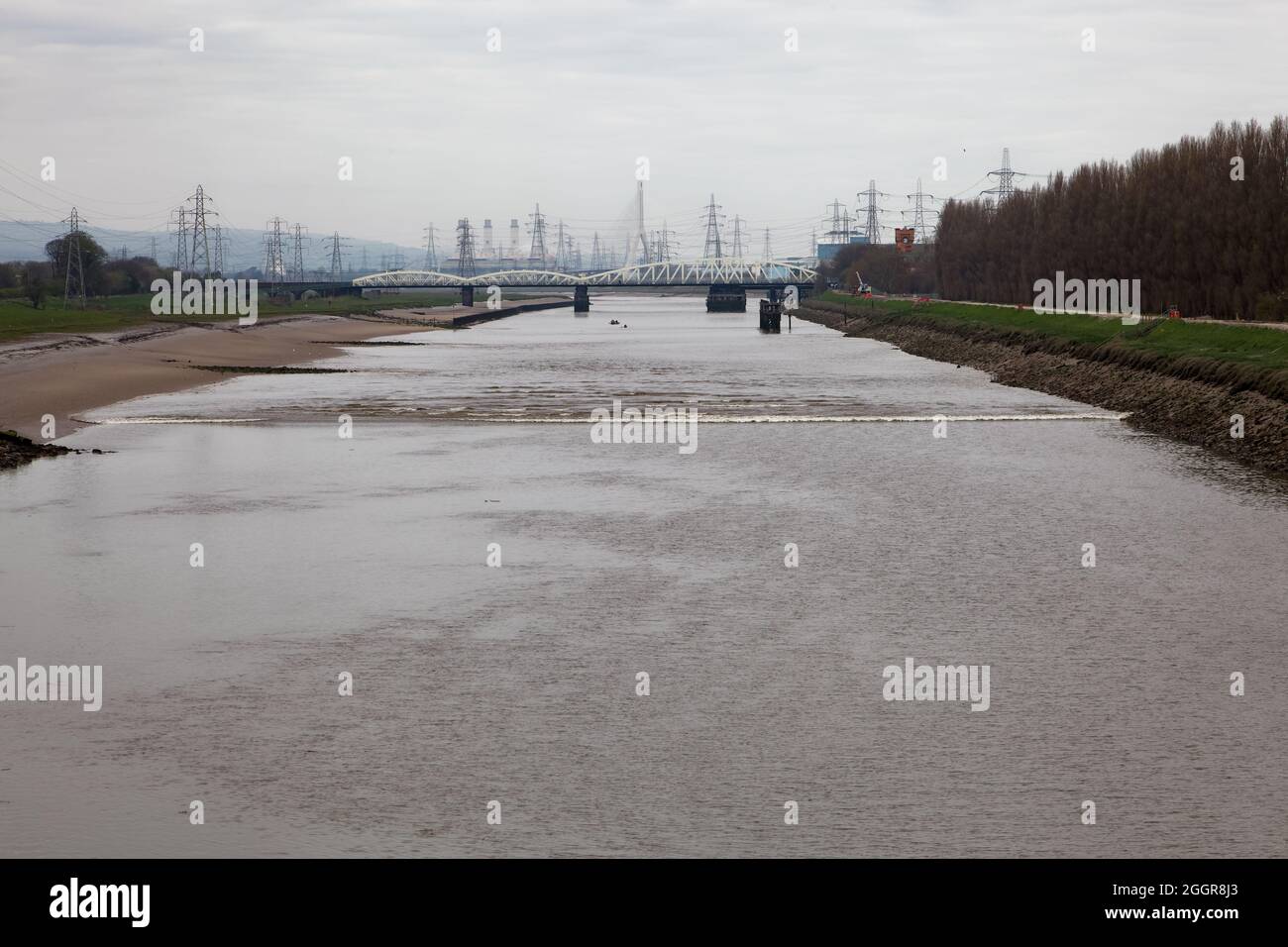 Tne Dee Tidal Bore in New Cut channel between Queensferry and Saltney ...