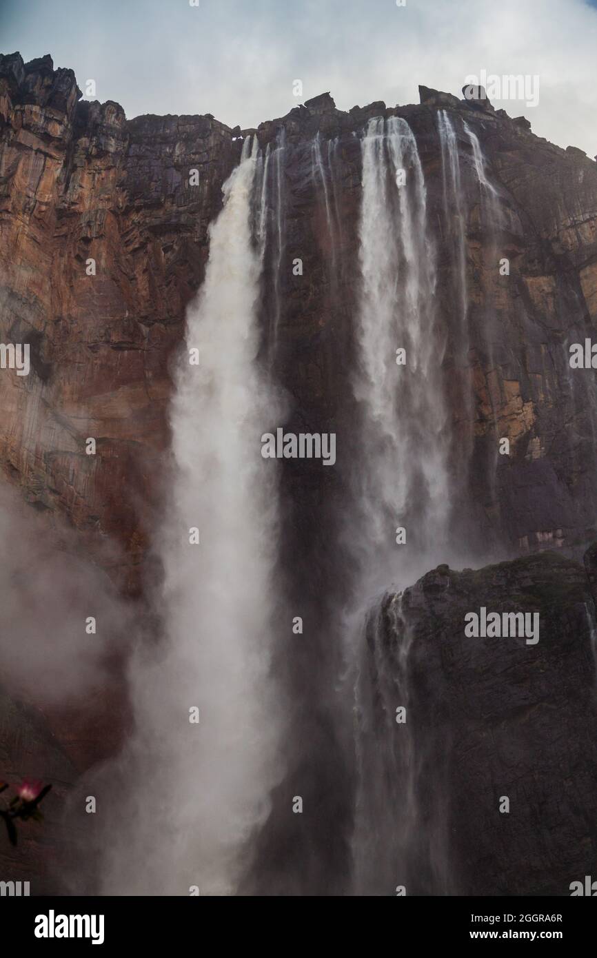 Mist covered falls hi-res stock photography and images - Alamy