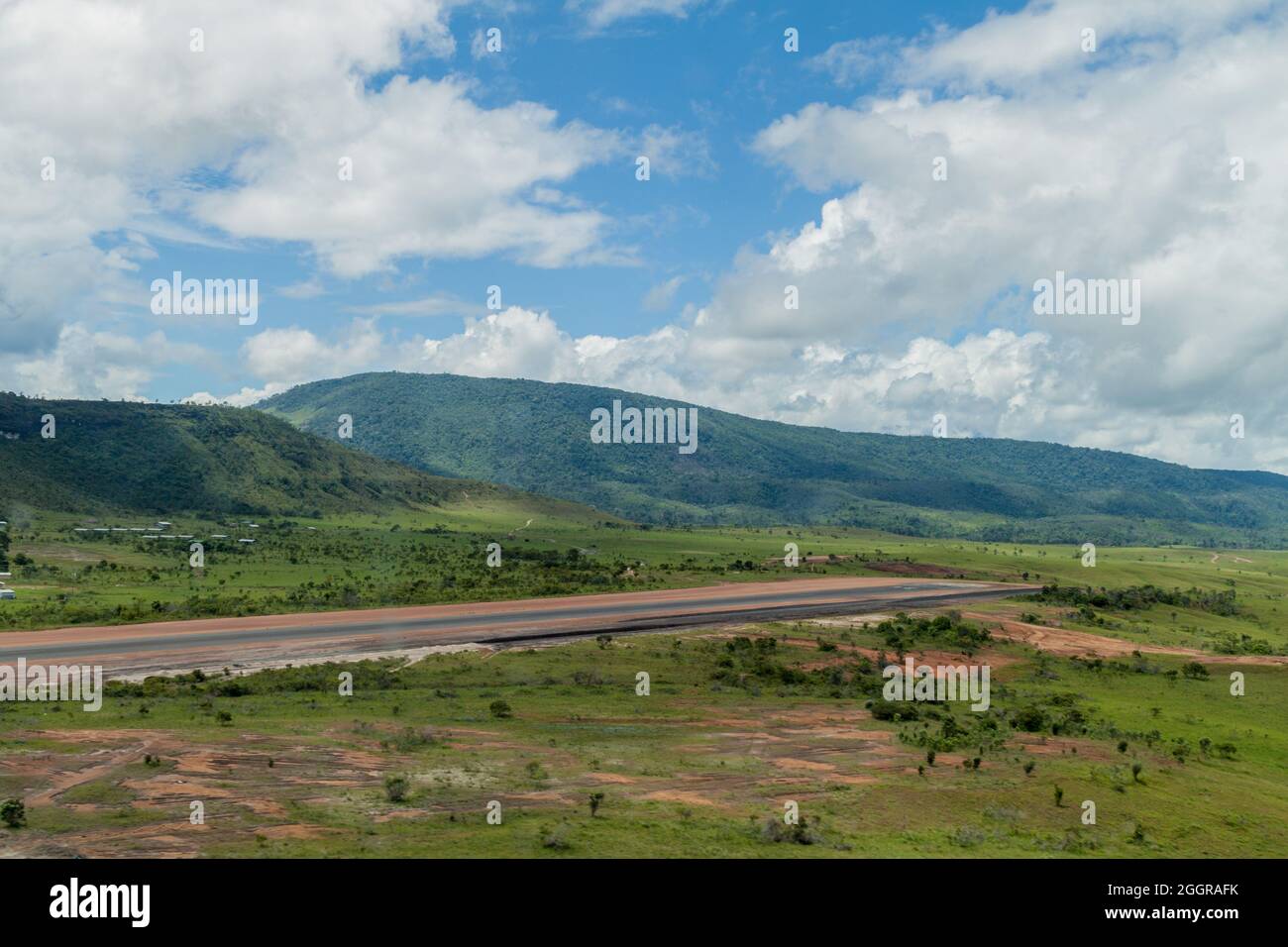 Aerial view of an airstrip in Canaima village, Venezuela Stock Photo ...