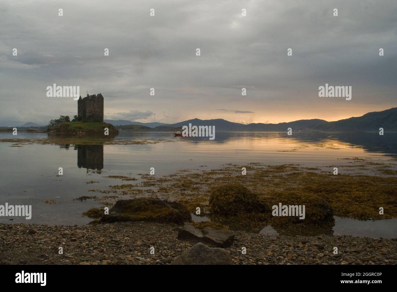 Castle stalker, appin hi-res stock photography and images - Alamy