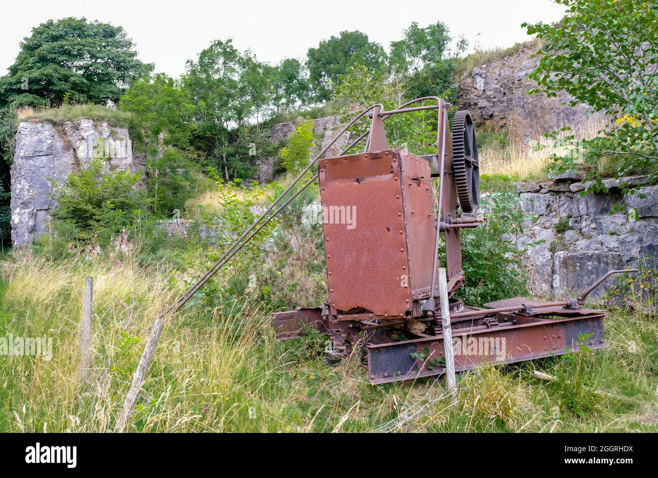 Abandoned industrial machinery hi-res stock photography and images - Alamy