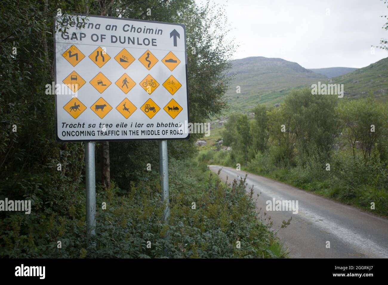 Killarney road sign hi-res stock photography and images - Alamy