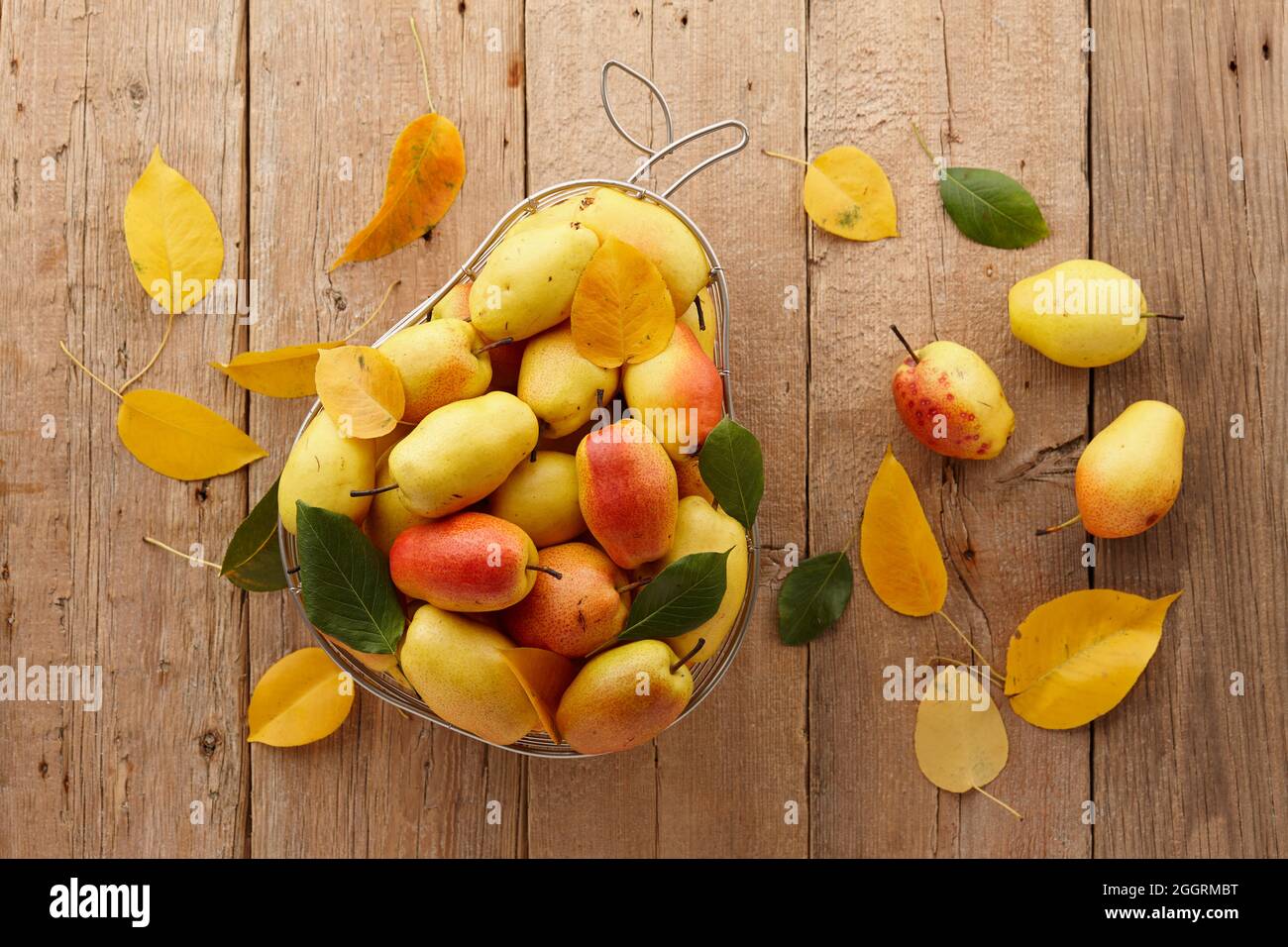 Pear shape hi-res stock photography and images - Alamy