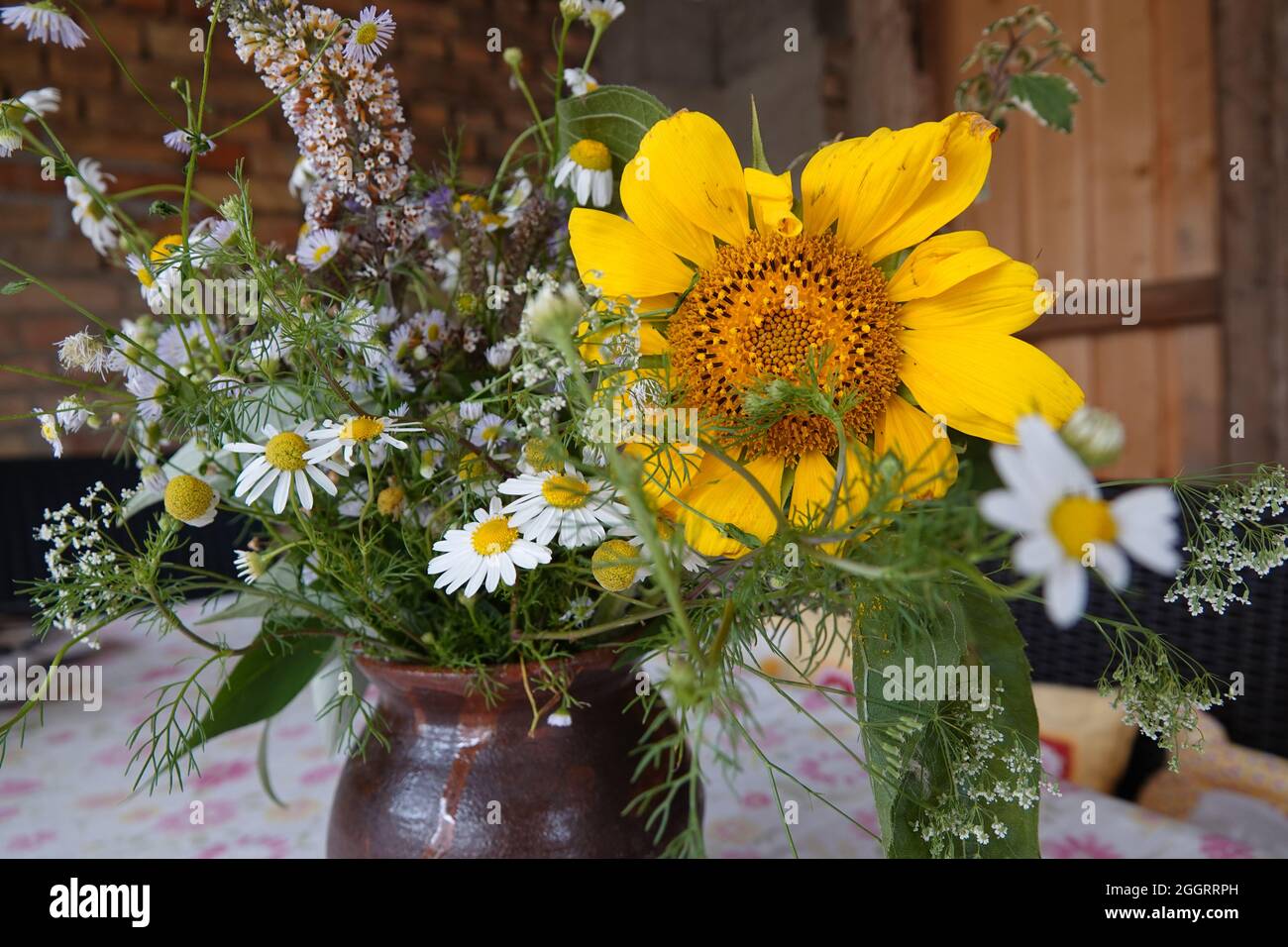 Summer Flower Bouquet Stock Photo - Alamy