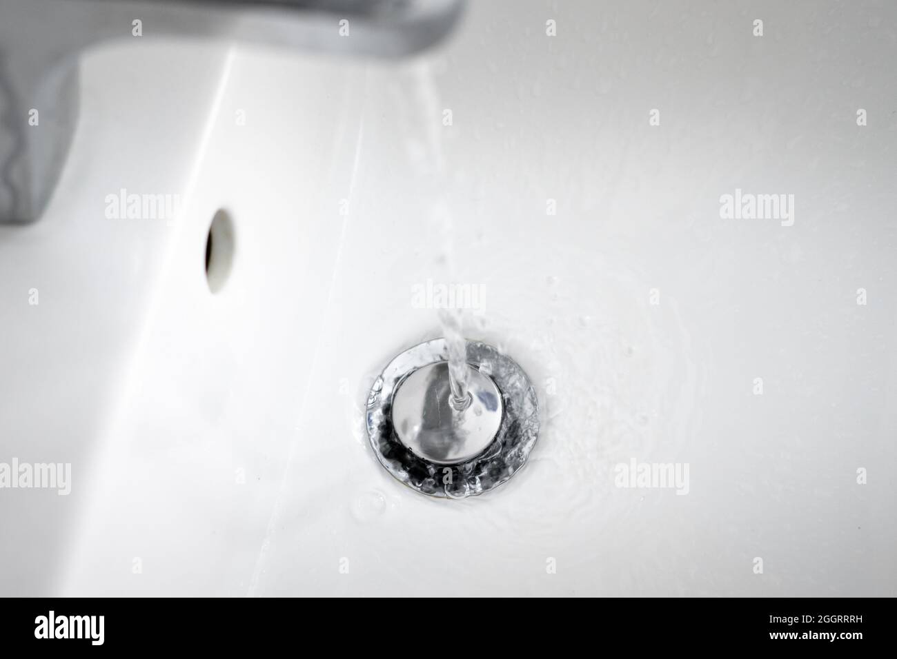 Splash out in home hi-res stock photography and images - Alamy