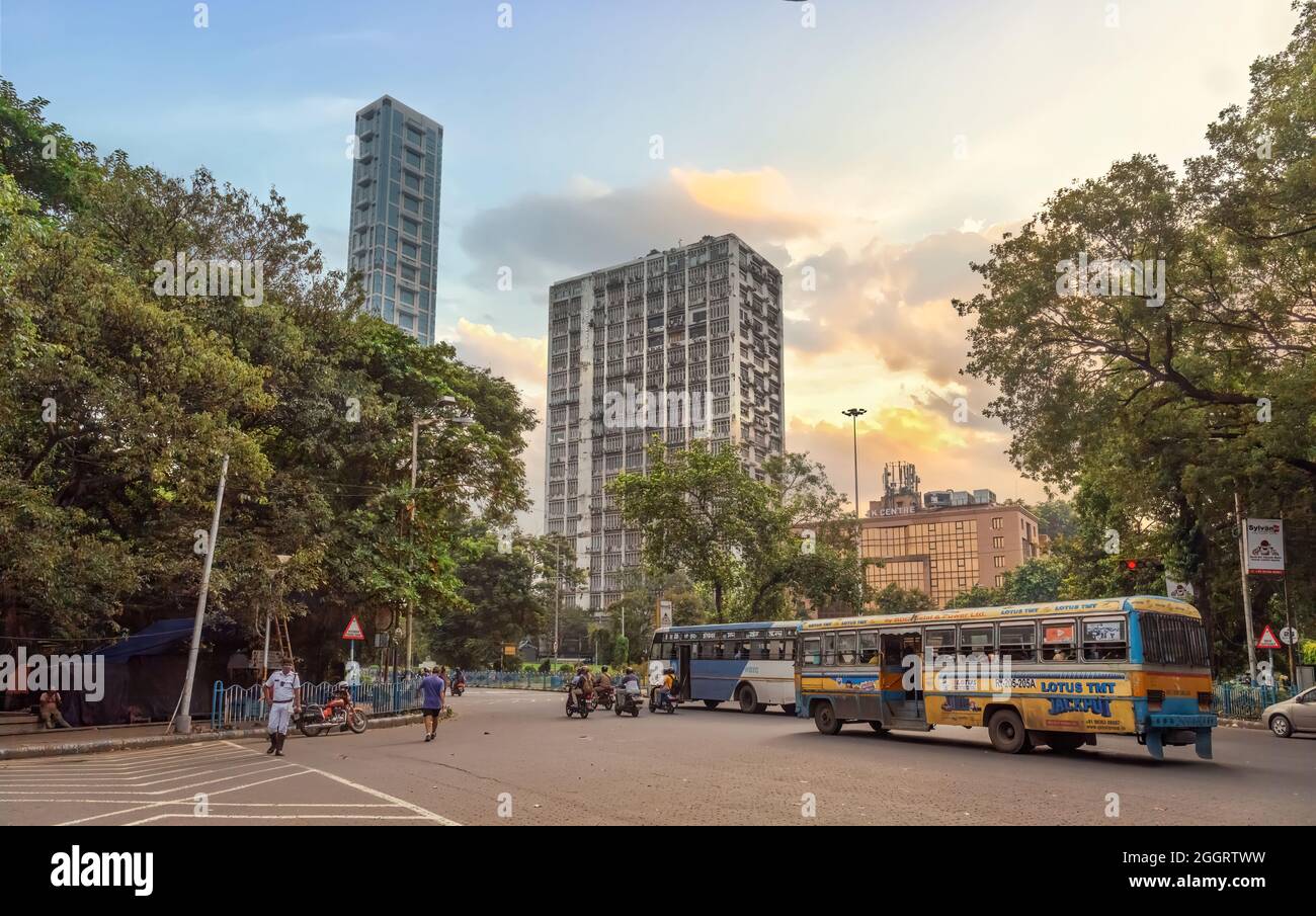 Commercial traffic buildings hi-res stock photography and images - Alamy