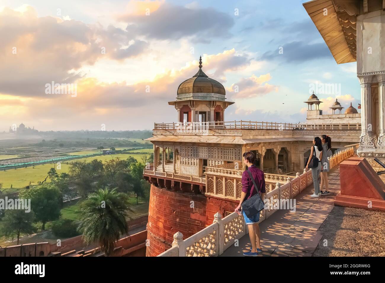 India red fort dome hi-res stock photography and images - Alamy