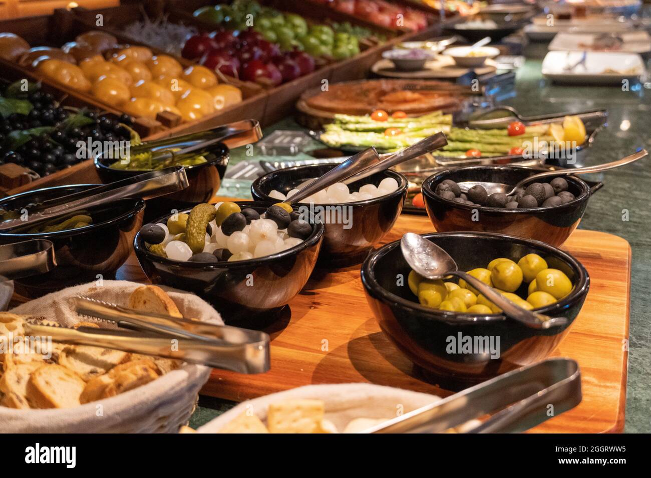 Food table hi-res stock photography and images - Alamy