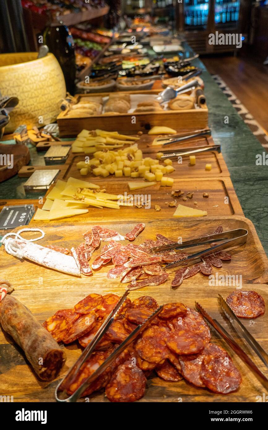 Meat butcher shop arrangement hi-res stock photography and images - Alamy