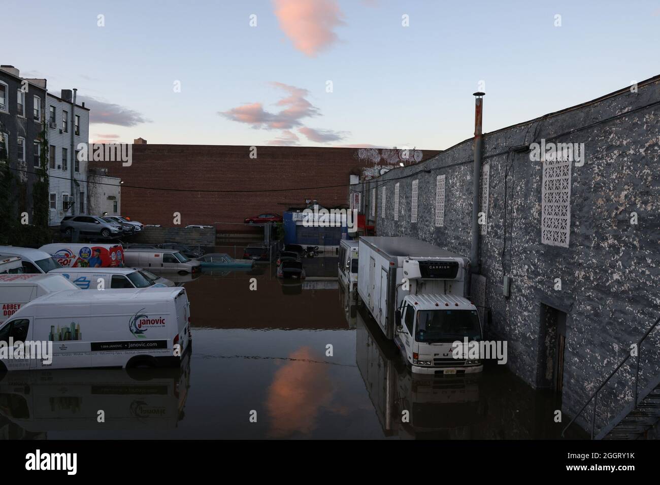 Major deegan expressway hi-res stock photography and images - Alamy