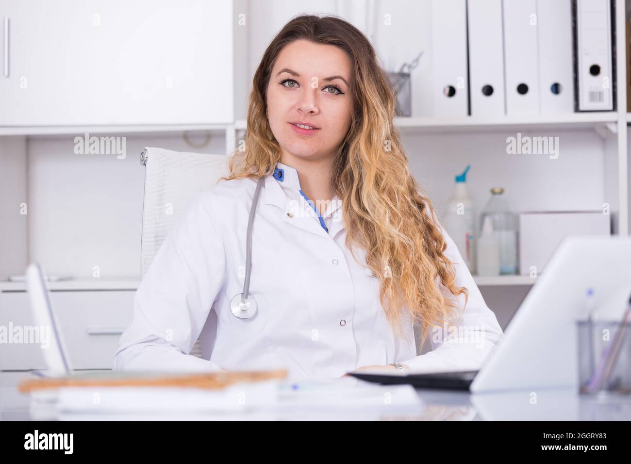 Female working in medical Center Stock Photo - Alamy