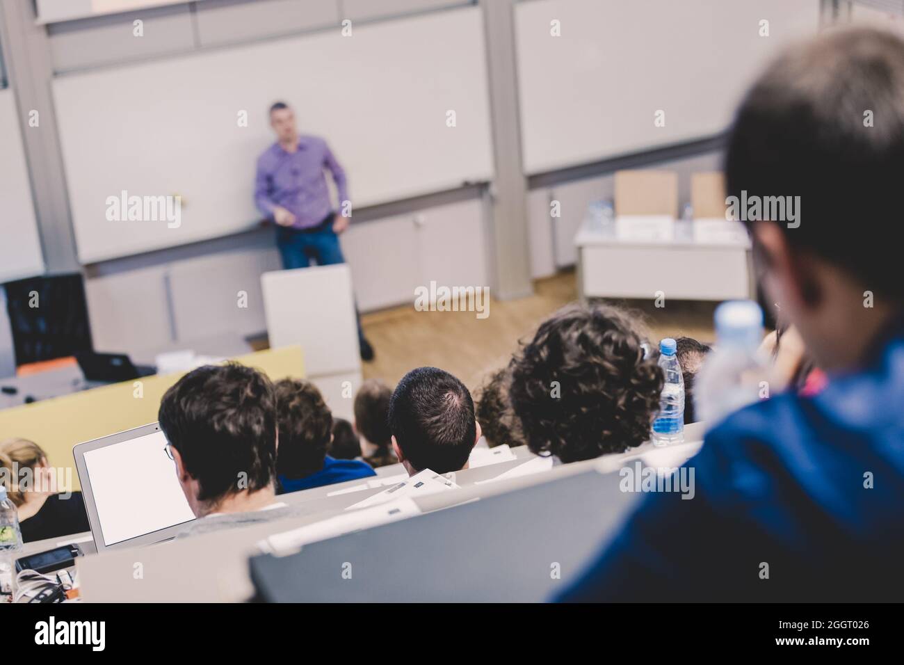 Professor college business lecture hi-res stock photography and images ...