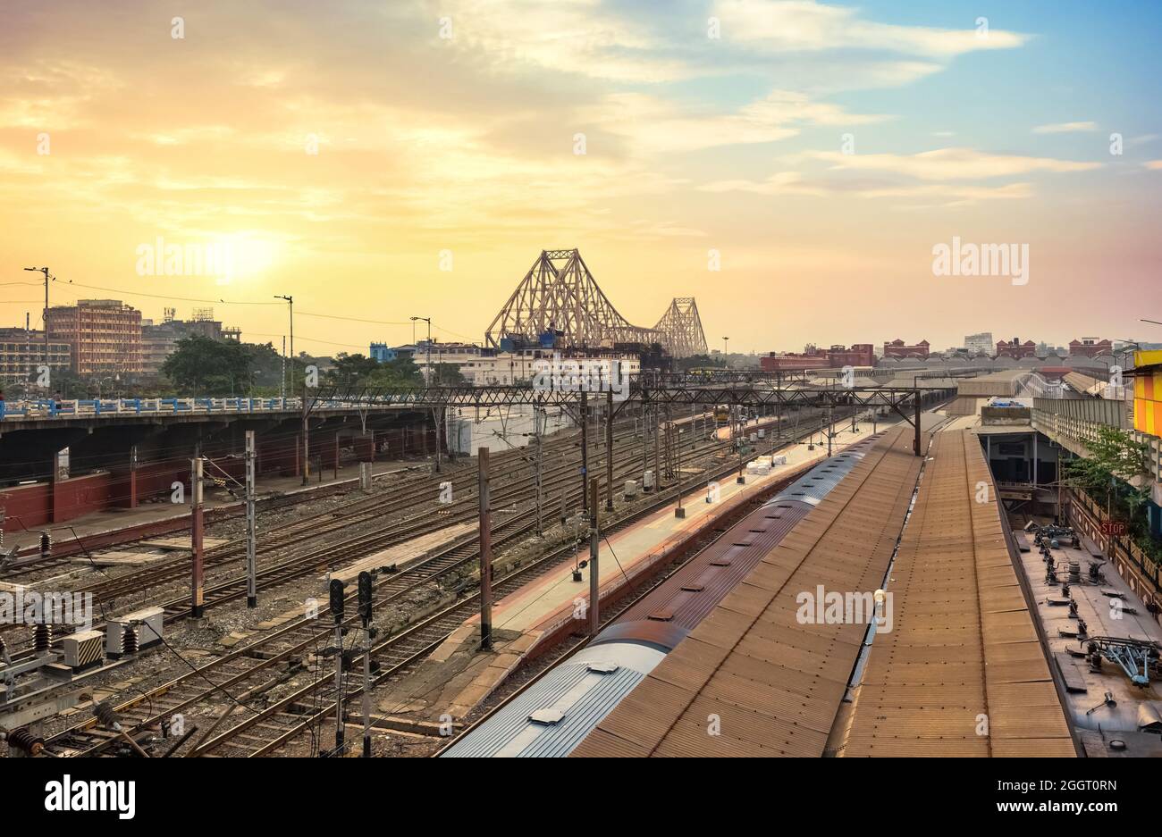 Howrah railway hi-res stock photography and images - Alamy