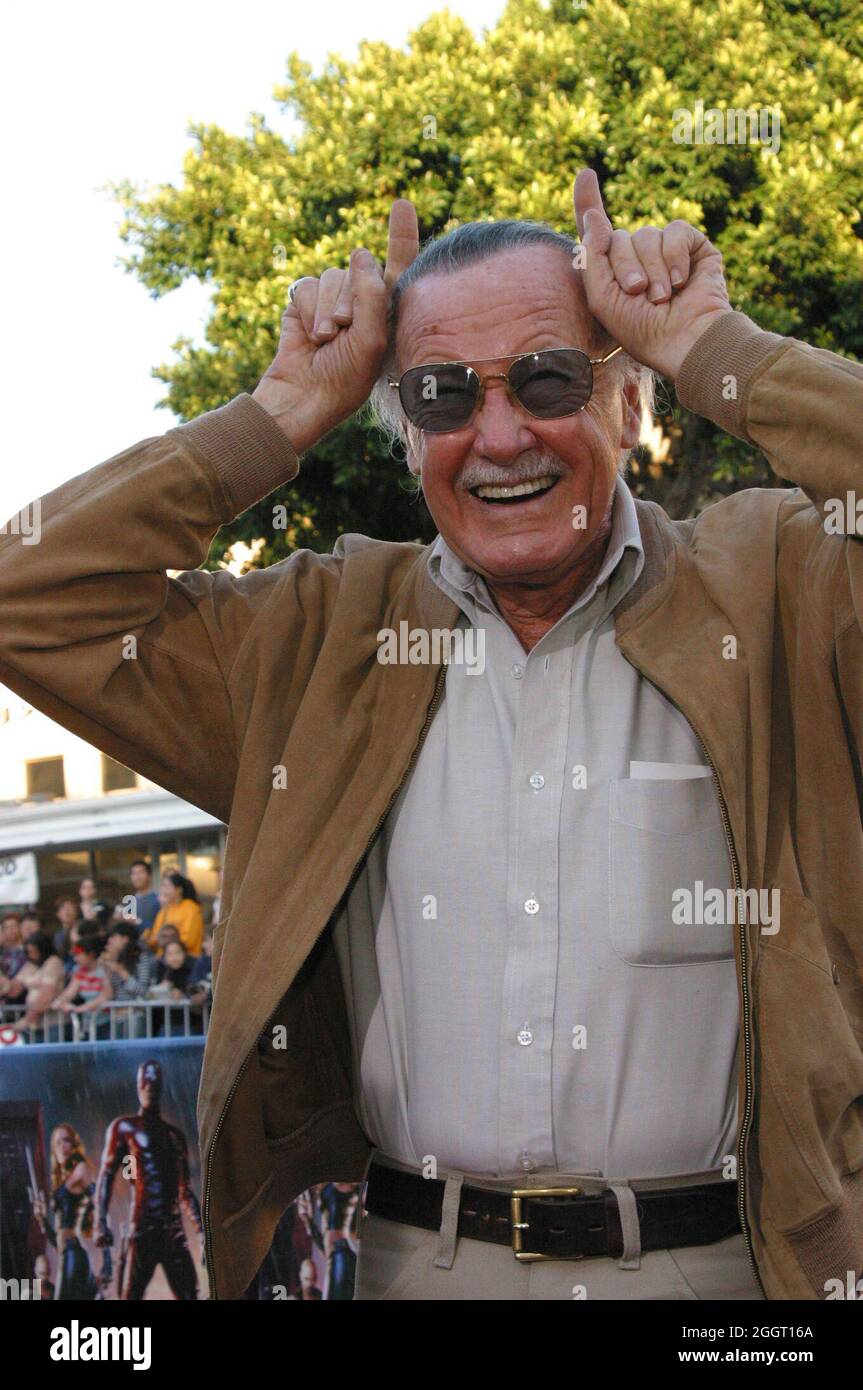 Stan Lee 02/09/03 DAREDEVIL premiere at Mann Village Theatre,Westwood ...
