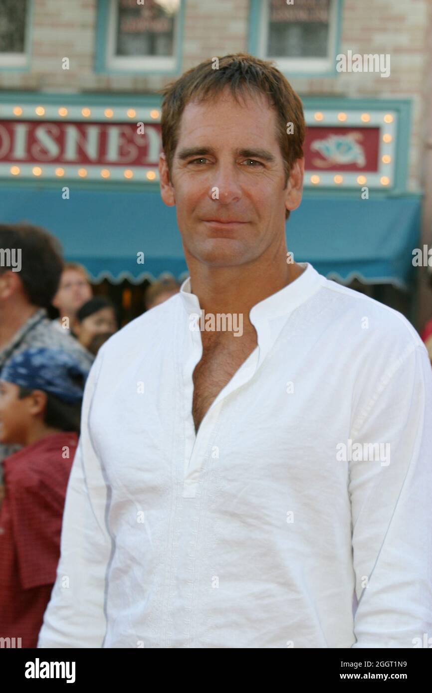Scott Bakula 06/28/03 "Pirates of the Caribbean: The Curse of the Black ...