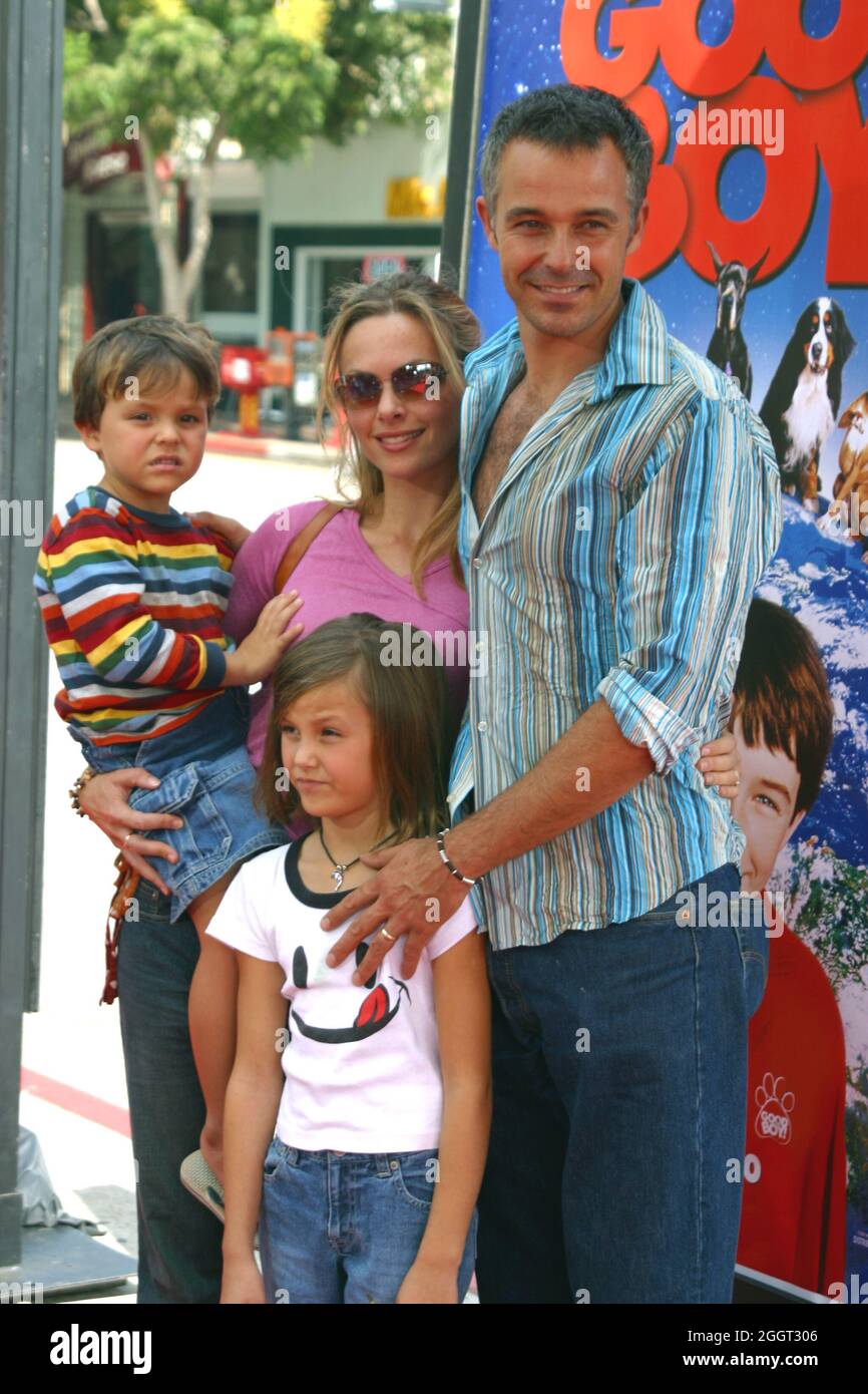 Cameron Daddo 10/04/03 GOOD BOY! at Mann Village Theatre, Westwood ...