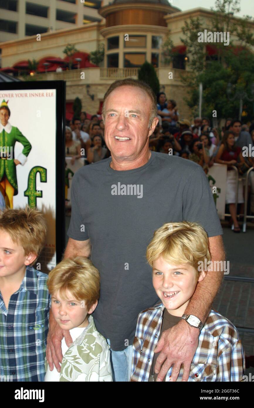 James caan elf hi-res stock photography and images - Alamy