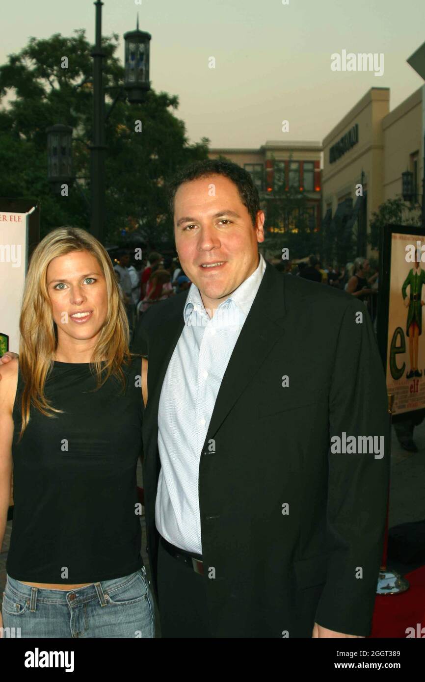 Jon Favreau, Joya (wife) 10/26/03 "Elf" Special Screening at The Grove ...
