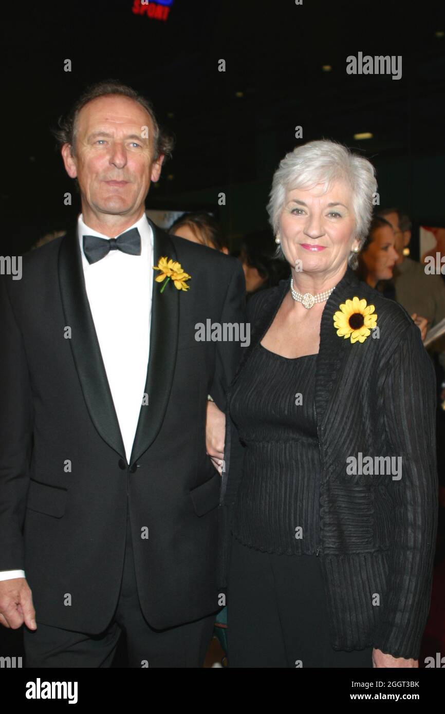 Terry Logan, Lynda Logan 11/06/03 CALENDER GIRLS at Cinerama Dome ...