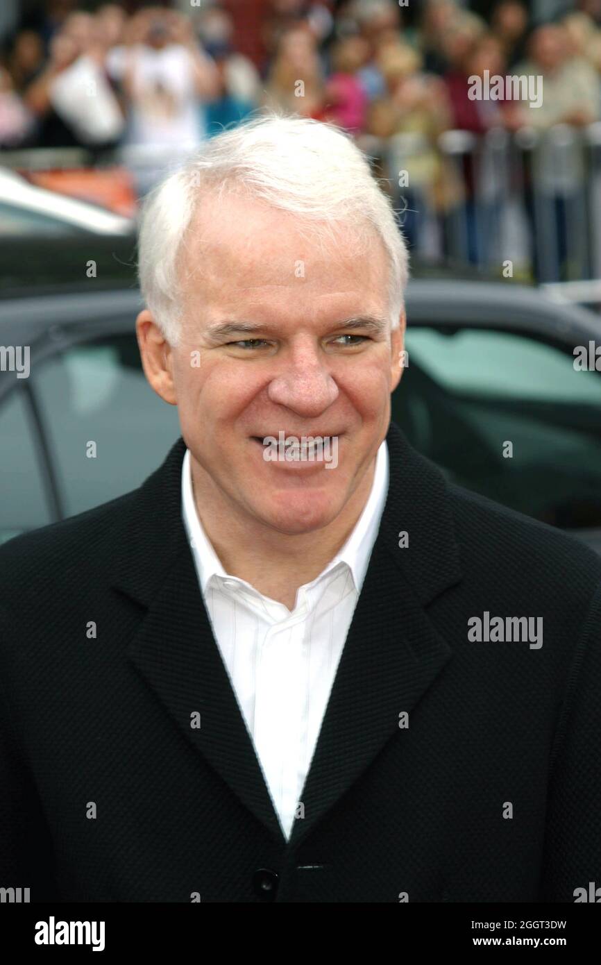 Steve Martin 11/09/03 LOONEY TUNES : BACK IN ACTION at Grauman's ...