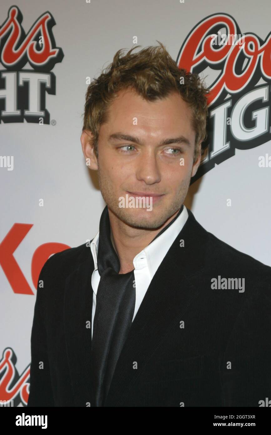 Jude Law, 12/07/03 COLD MOUNTAIN at Mann National Theatre, Westwood ...