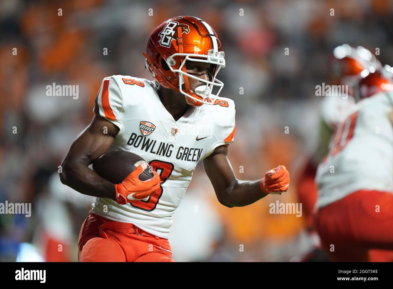 September 02, 2021: Jhaylin Embry #8 of the Bowling Green Falcons runs ...