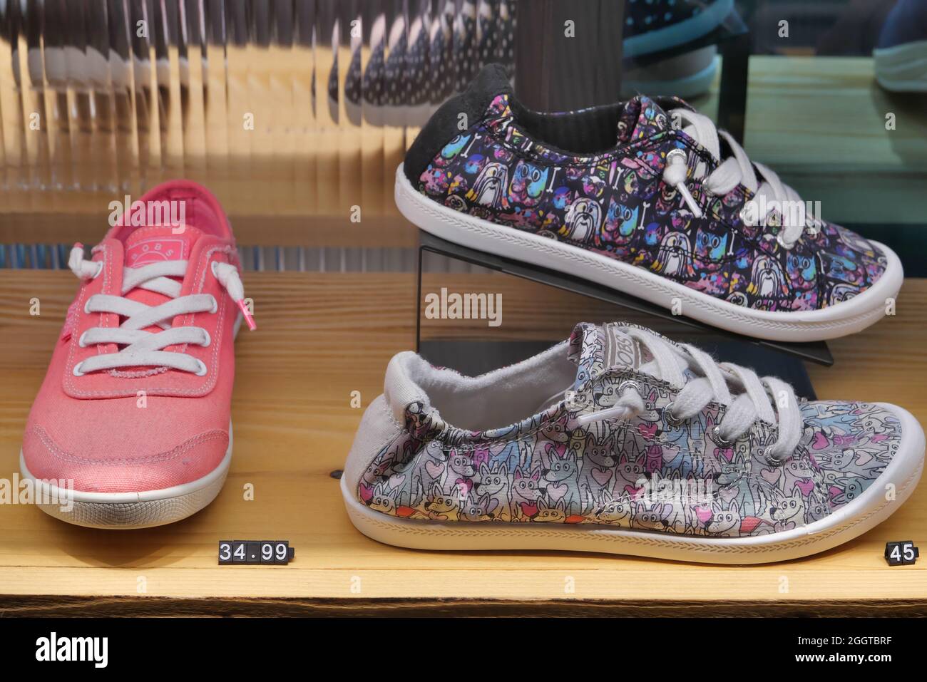 MULTICOLOR SHOES ON DISPLAY AT SKECHERS FASHION STORE Stock Photo - Alamy