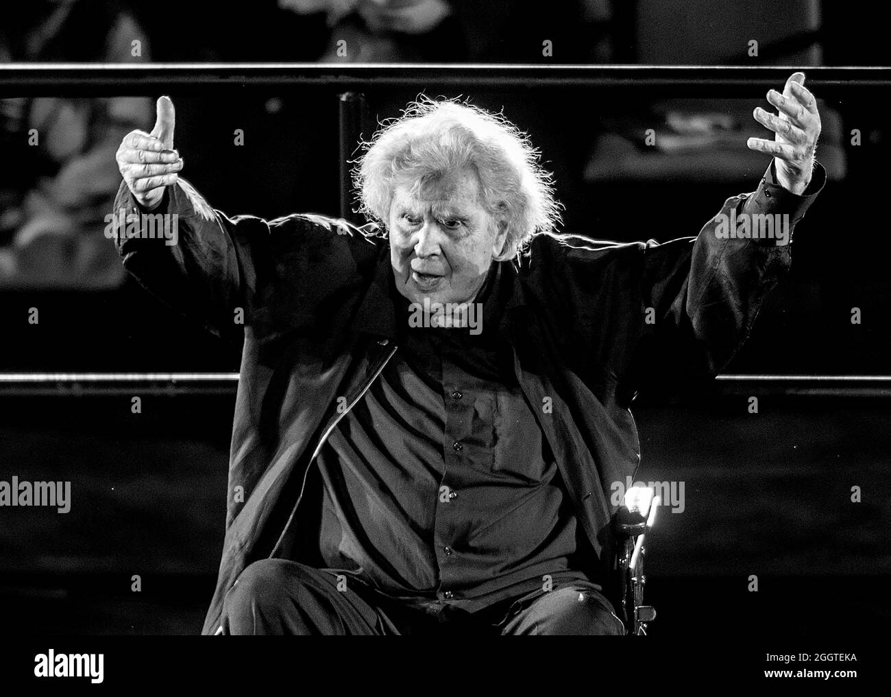 Live news stock Black and White Stock Photos & Images - Alamy