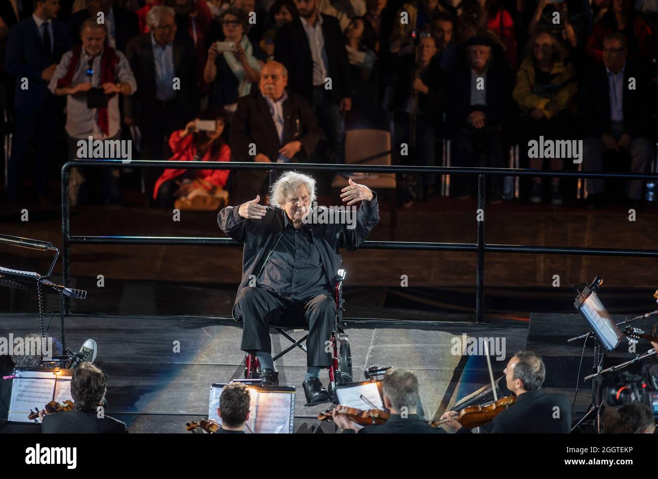 Mikis theodorakis orchestra hi-res stock photography and images - Alamy