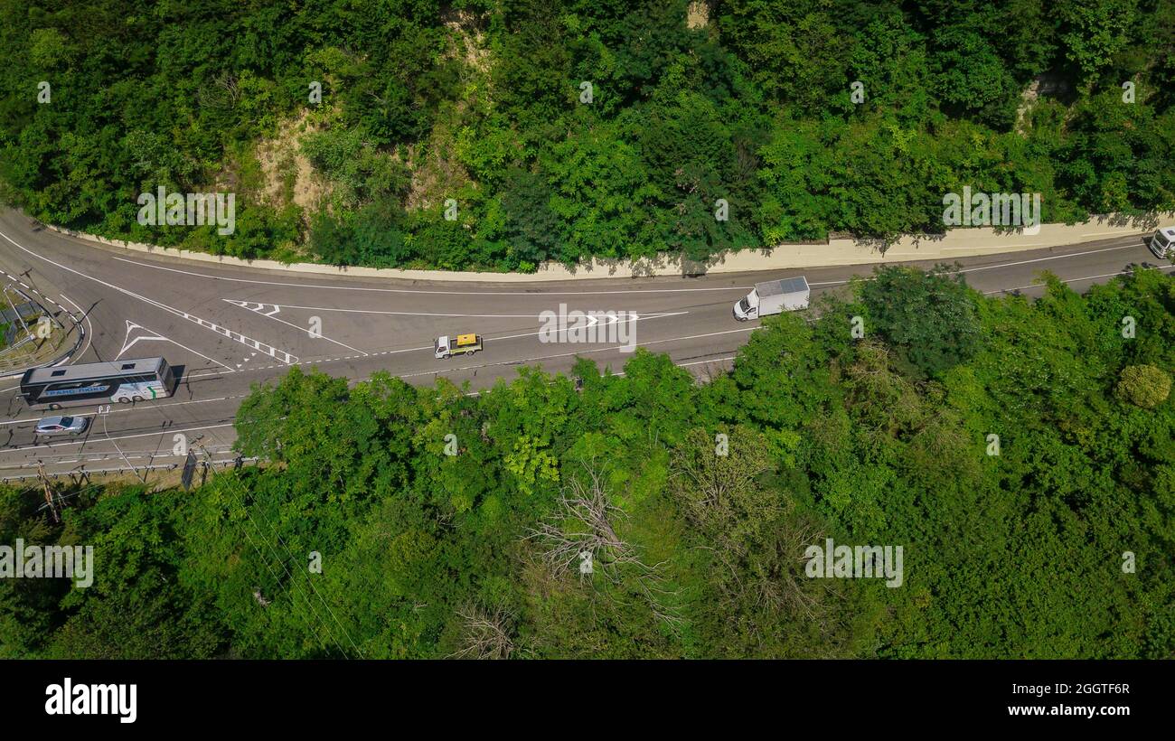 4k aerial view overhead bridge hi-res stock photography and images - Alamy