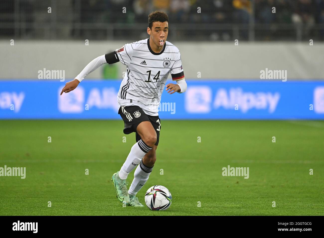 Jamal musiala body hi-res stock photography and images - Alamy