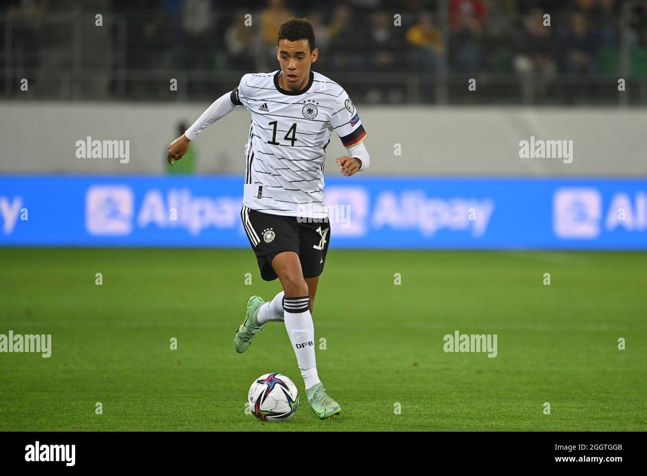 Jamal musiala body hi-res stock photography and images - Alamy