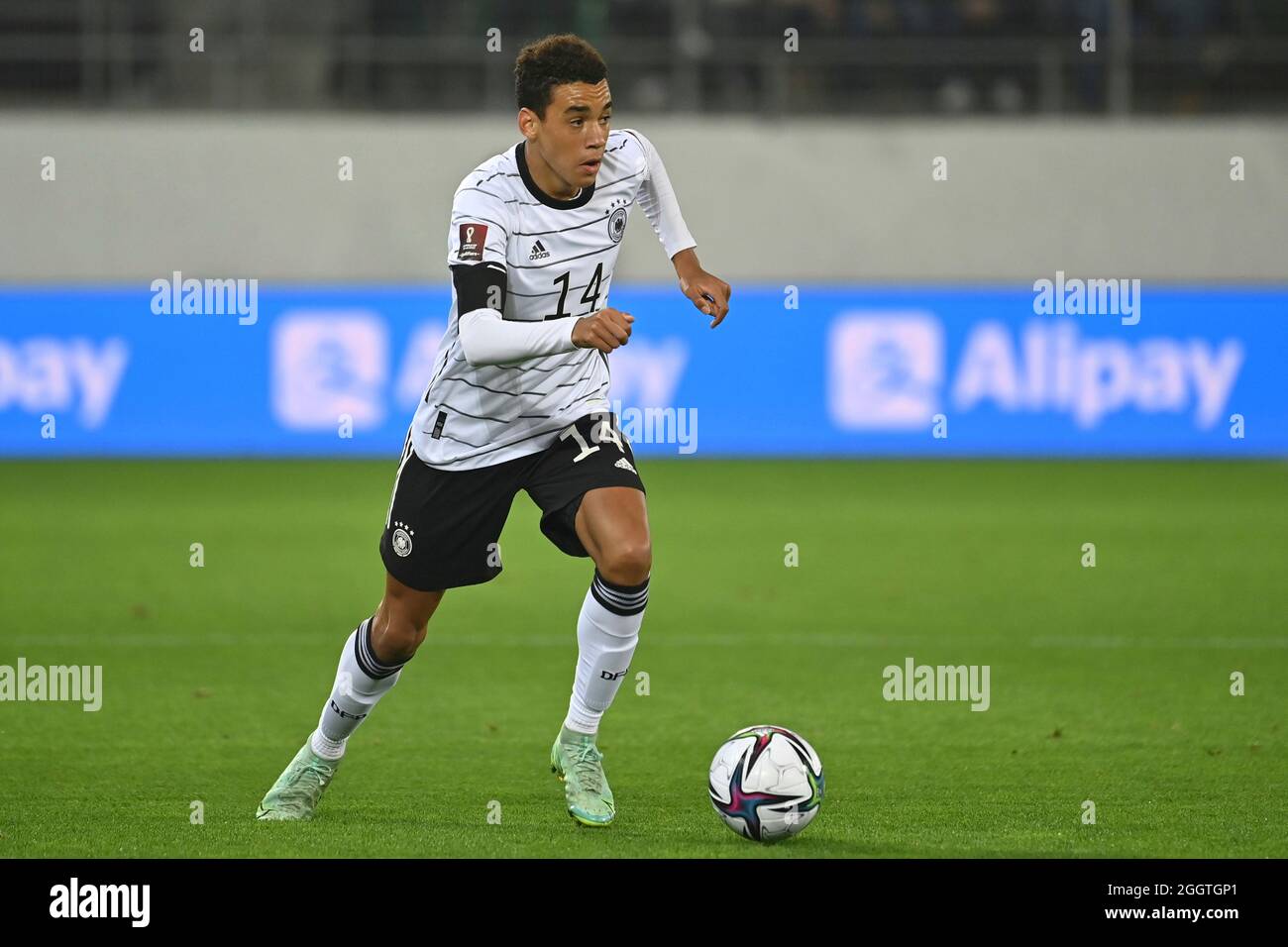 Jamal musiala body hi-res stock photography and images - Alamy