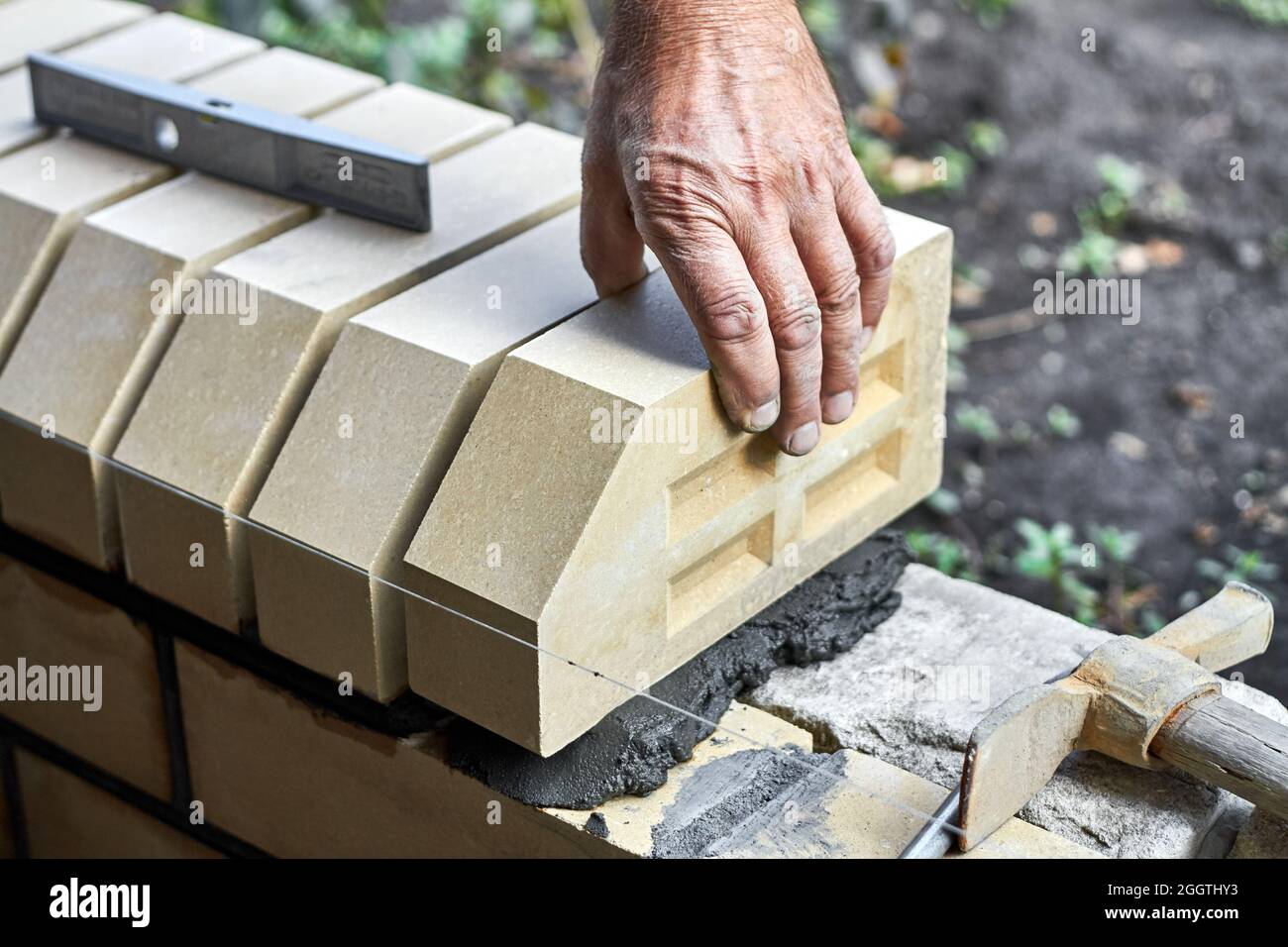 Installing bricks hi-res stock photography and images - Alamy