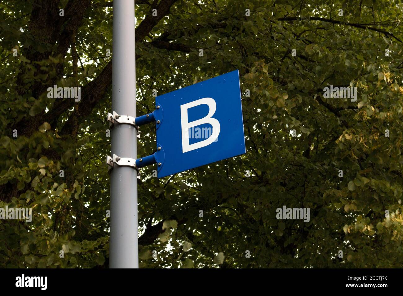 platform sign with letter B at a railway station Stock Photo - Alamy