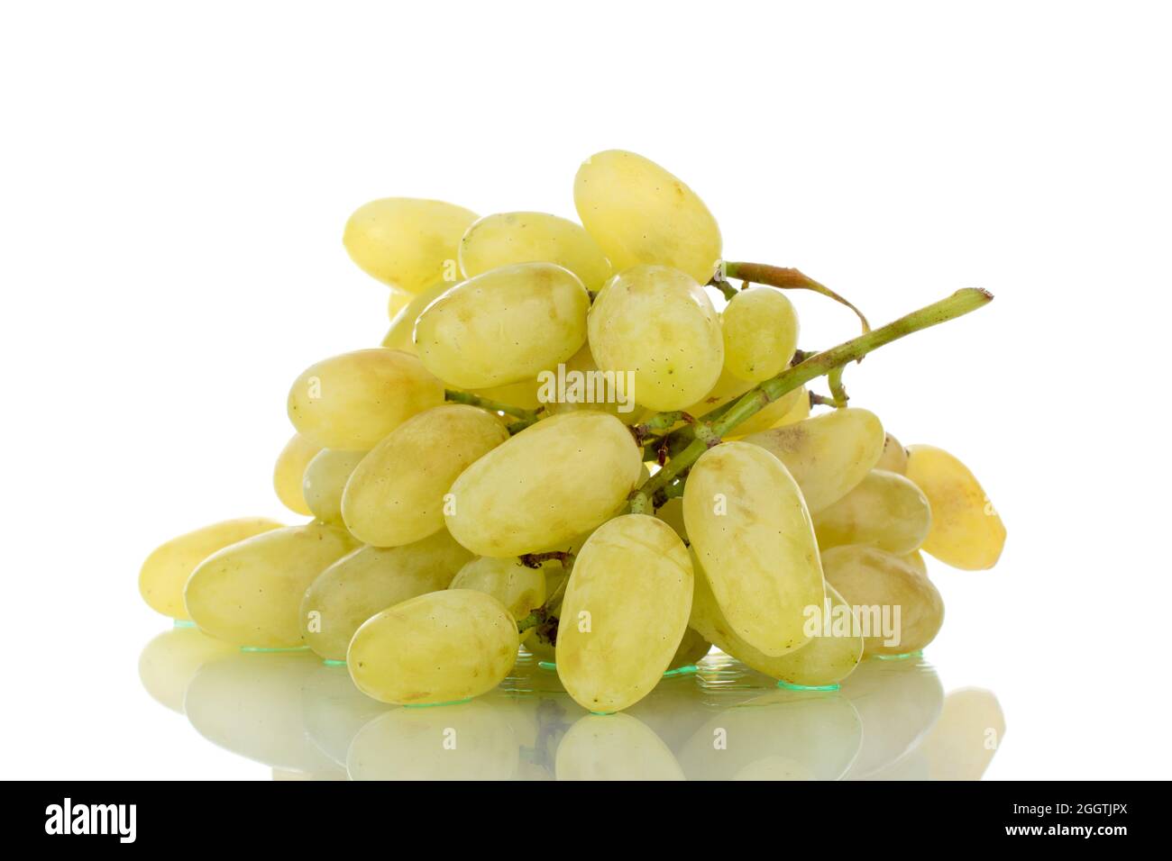 Green bunch organic grapes hi-res stock photography and images - Alamy