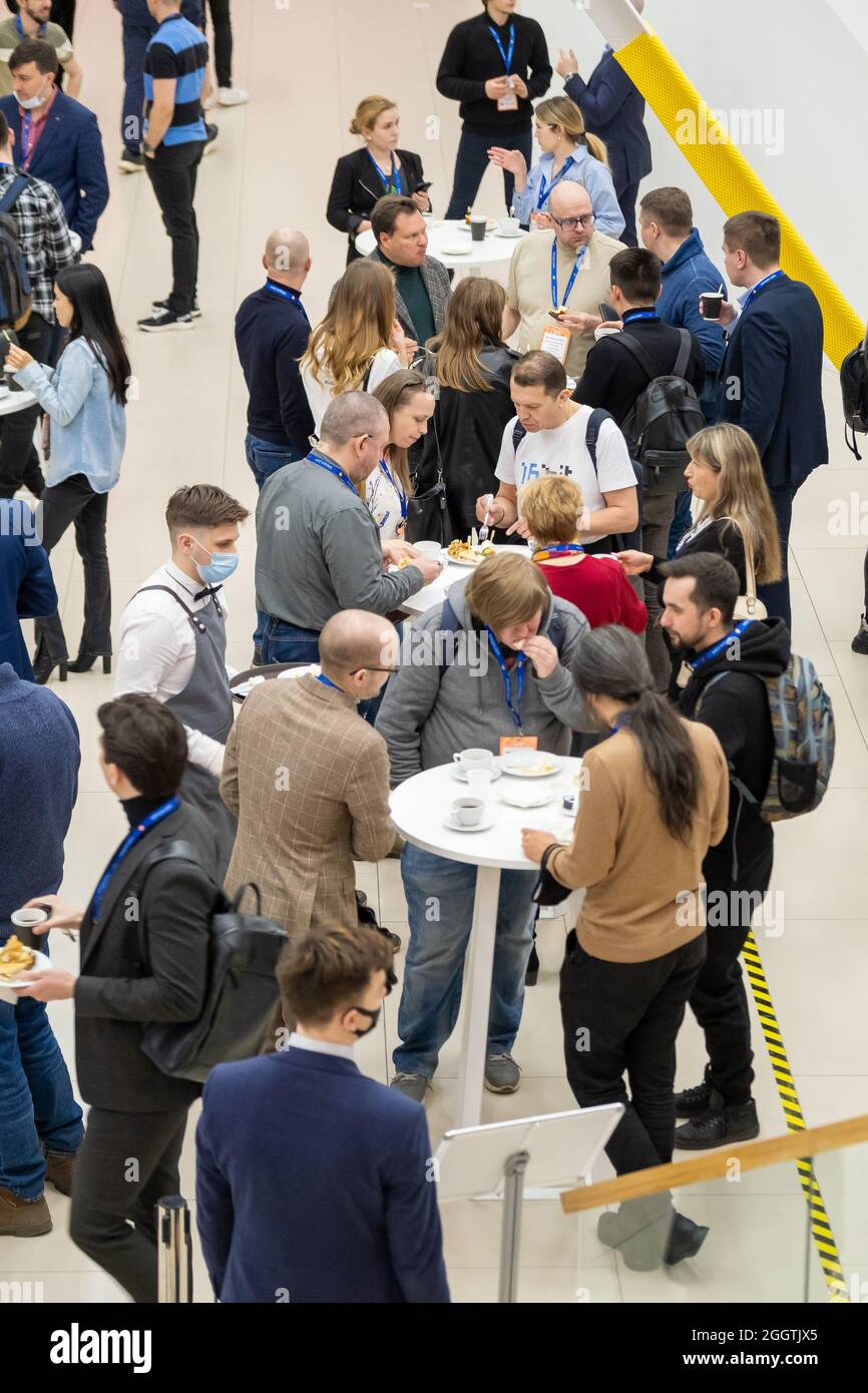 Group of people having coffee break during conference Stock Photo - Alamy