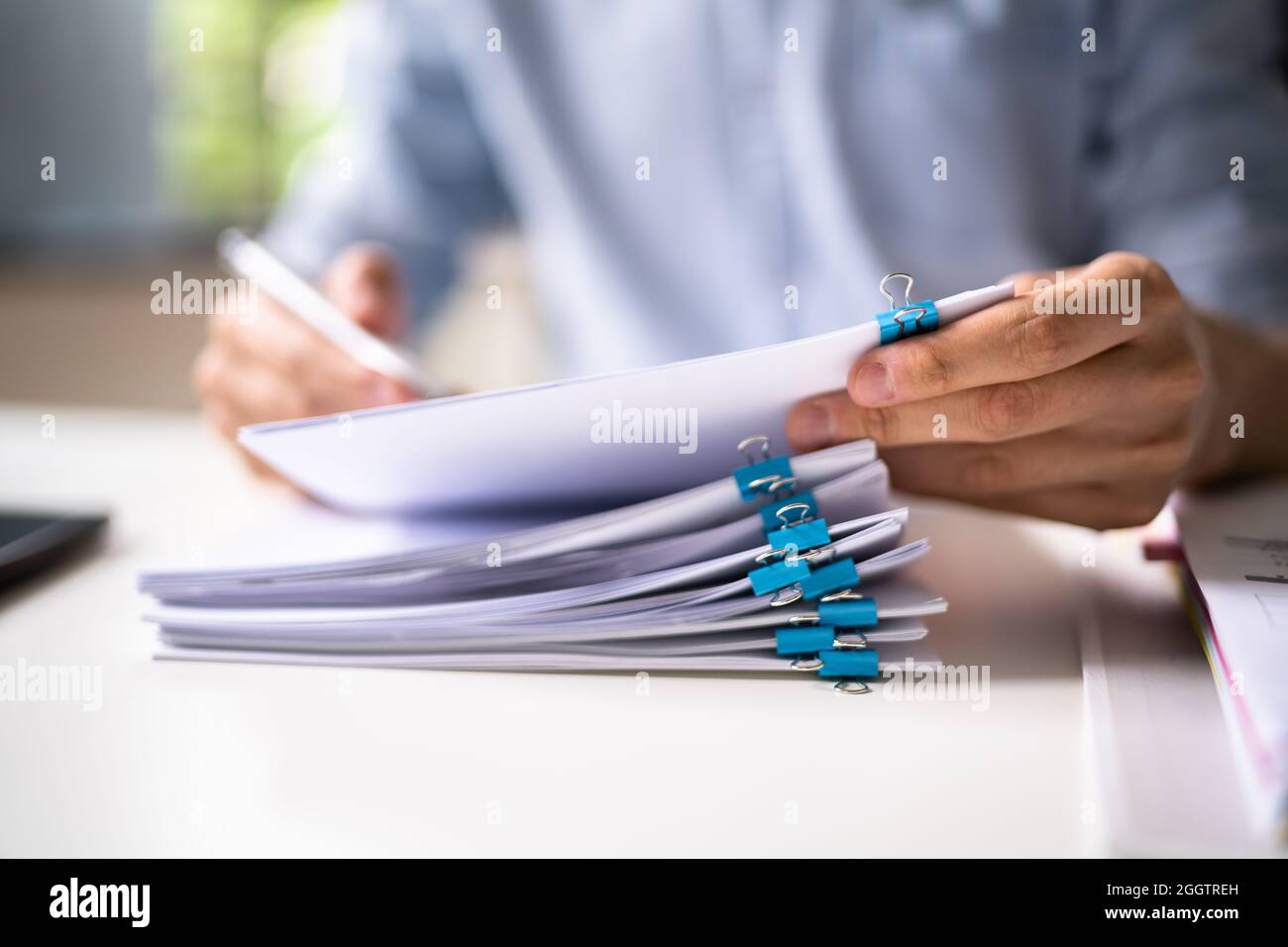 Accounting documents hi-res stock photography and images - Alamy