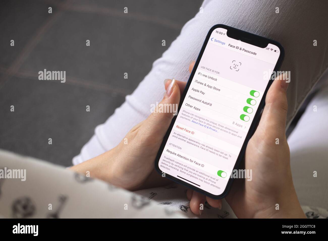 Apple identification hi-res stock photography and images - Alamy