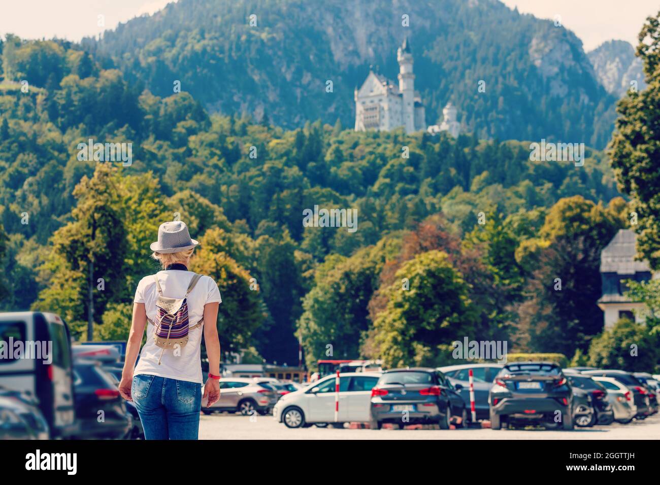 Person walking to car with keys hi-res stock photography and images - Alamy
