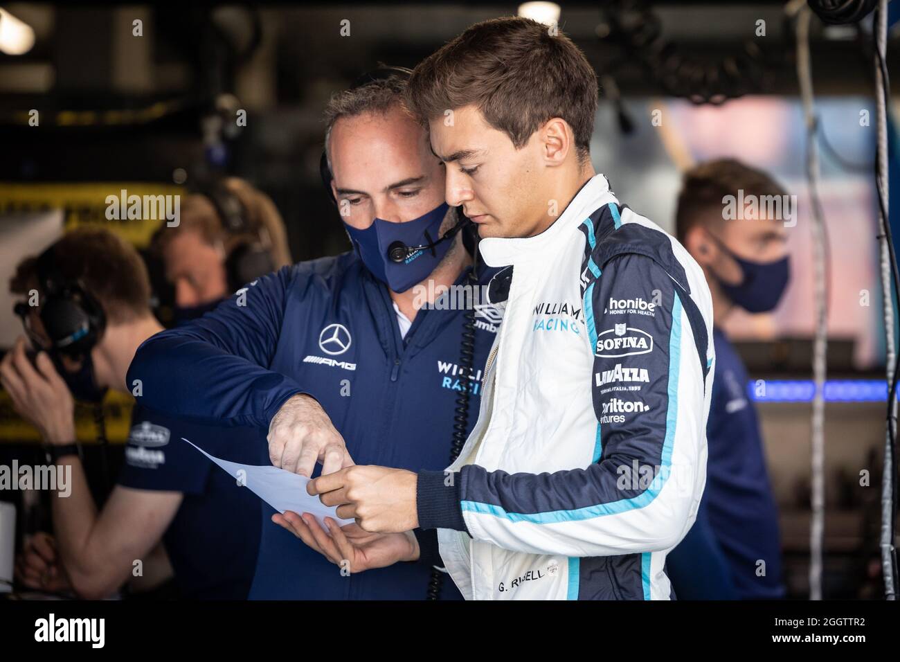 Formula 1 race engineer james hi-res stock photography and images - Alamy