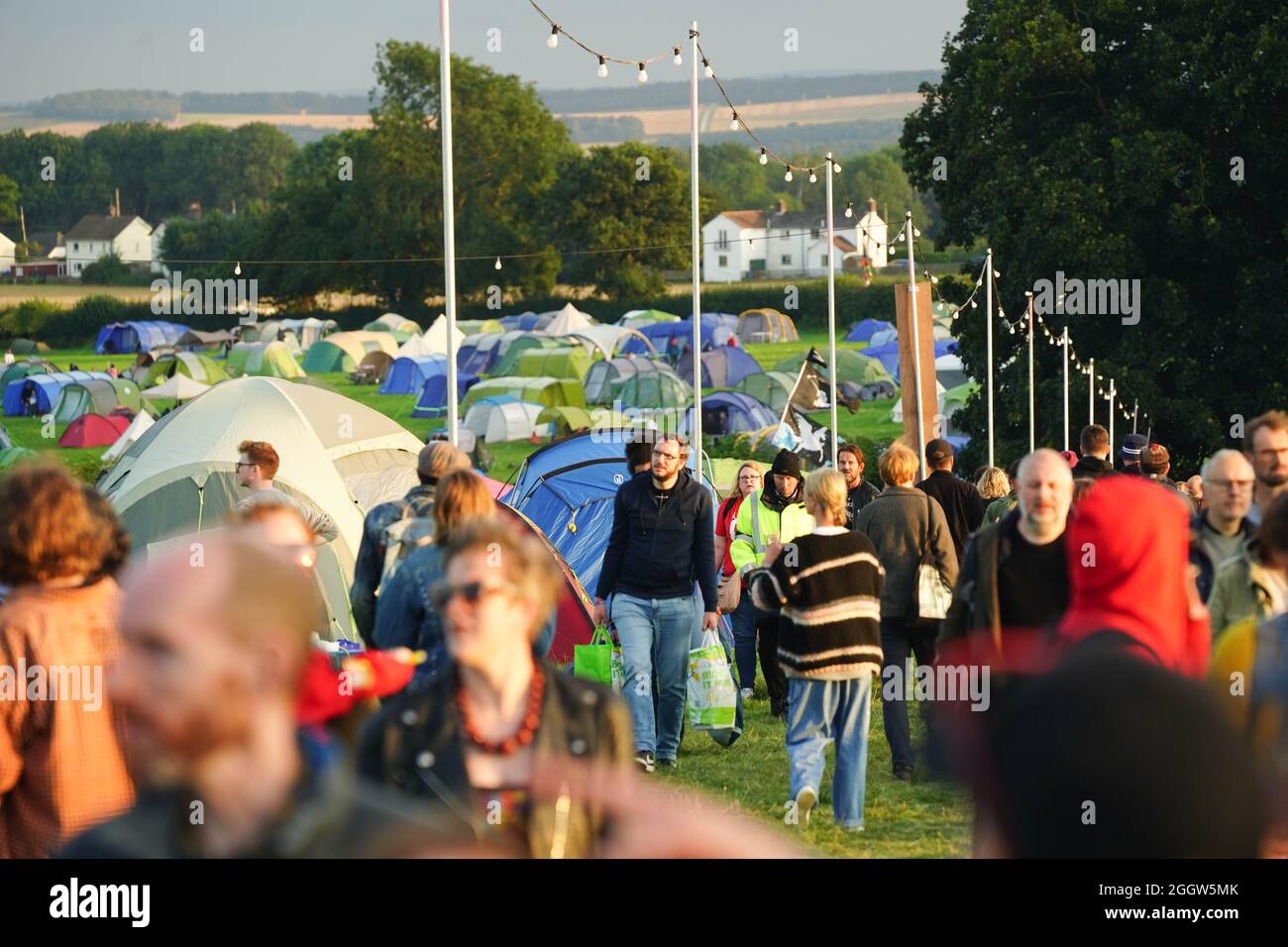 Dorset, UK. 2nd September, 2021. Festival goers arriving at the 2021 ...
