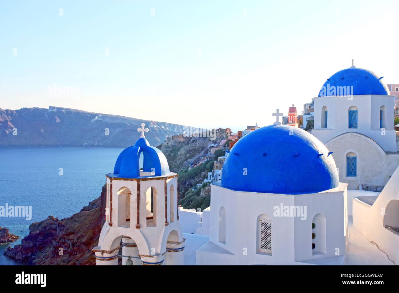 Oia blue dome hi-res stock photography and images - Alamy