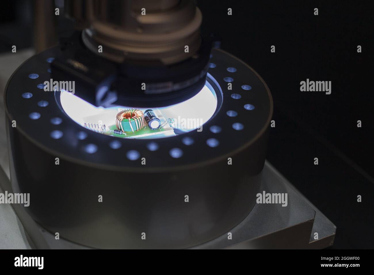 Optical device hi-res stock photography and images - Alamy