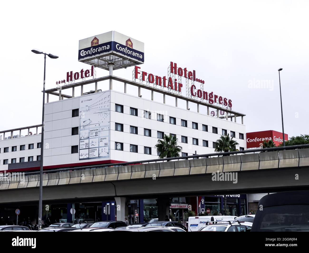 Frontair hi-res stock photography and images - Alamy