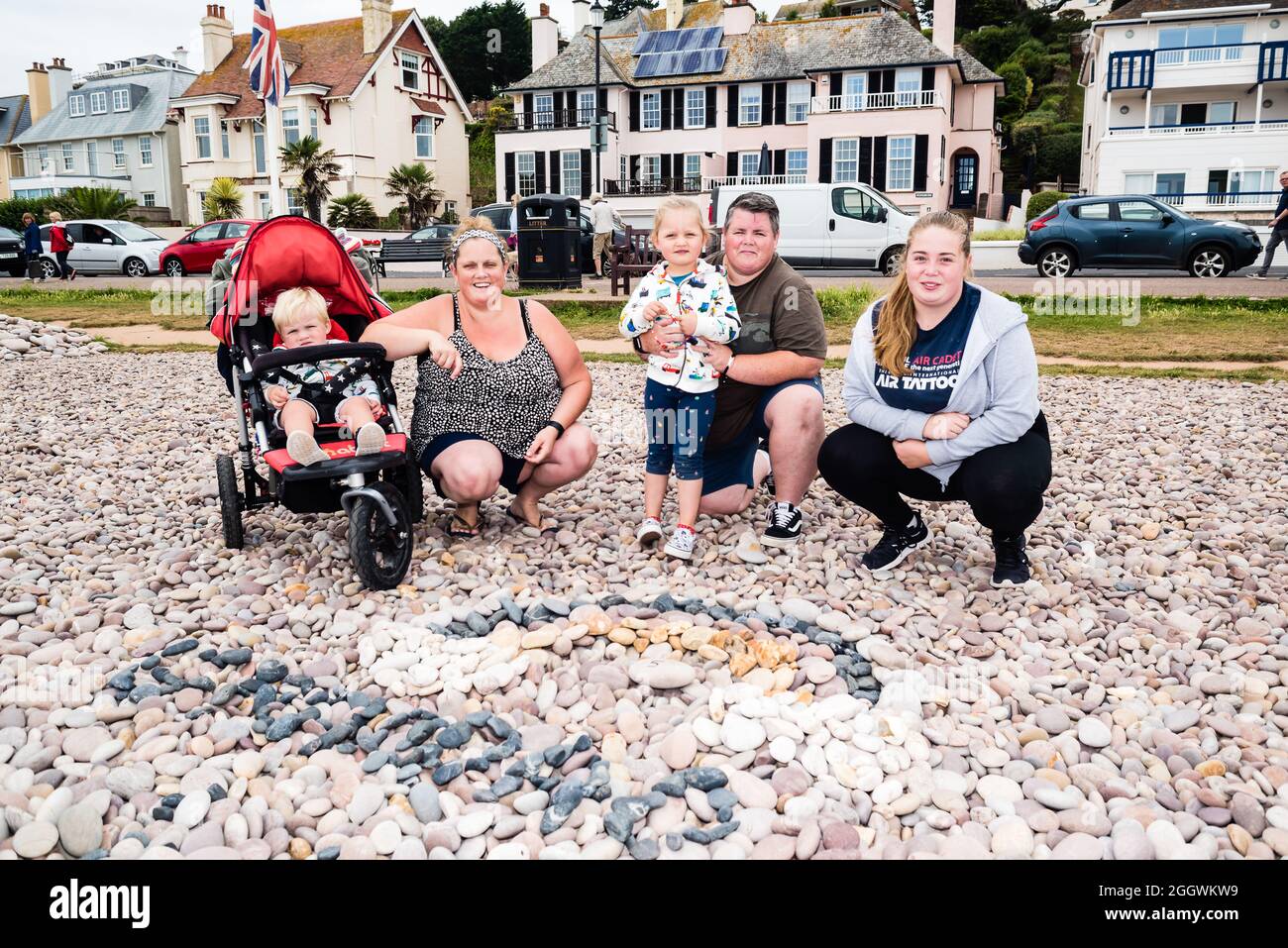 Pebbles in building hi-res stock photography and images - Alamy